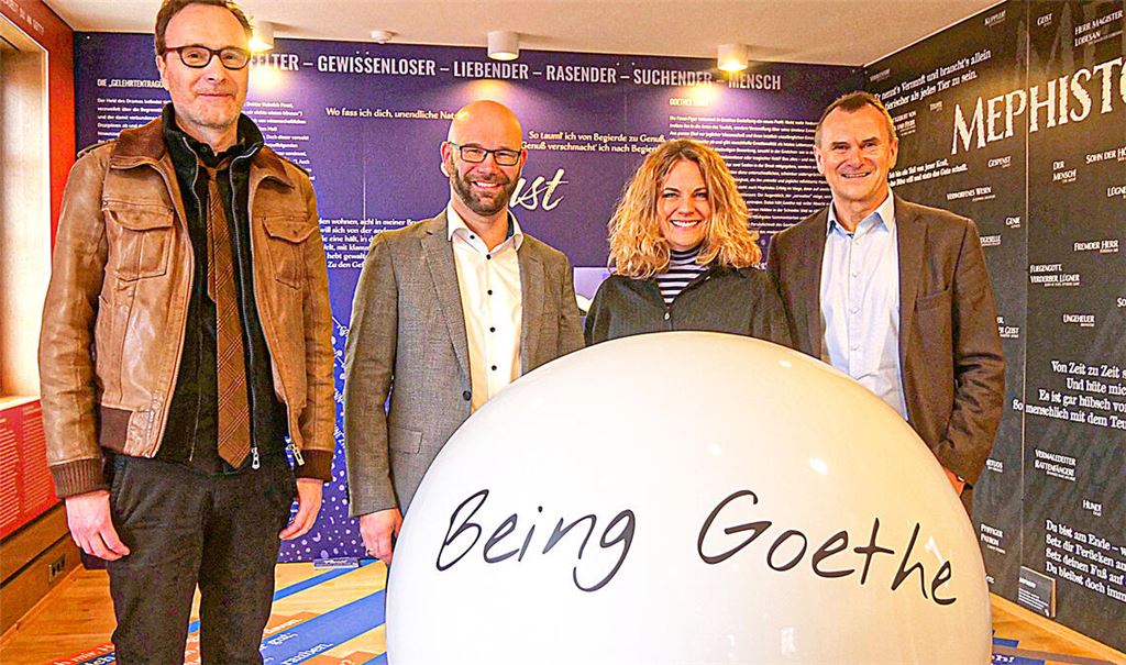 Faust durch die Virtual-Reality-Brille erleben